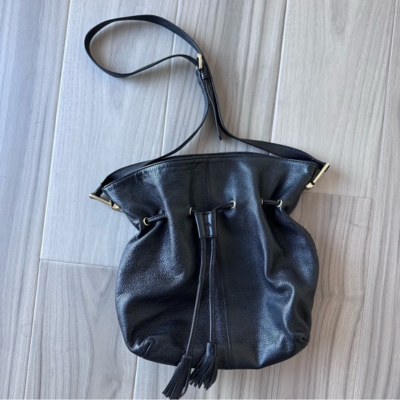 Clarks | Bags | Vintage Clarks Leather Cinched Bucket Bag | Poshmark